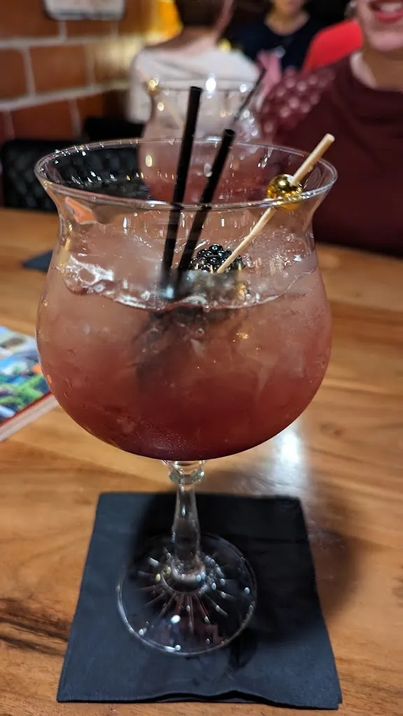de Kelder Speakeasy, Pella, IA | Menú, Fotos, Reseñas y Reserva