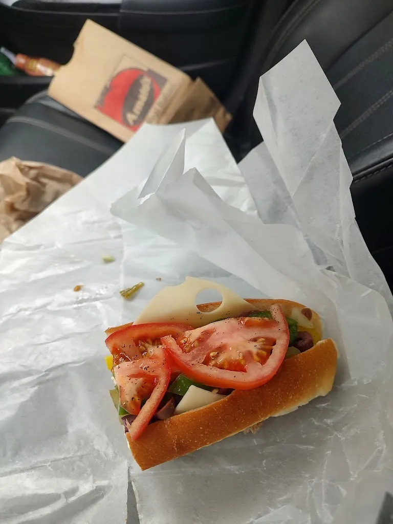 Nouria's Kitchen Featuring Amato's, Berkley, MA | Menu, Photos, Avis ...